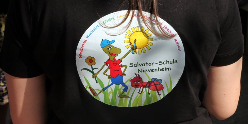 Dormagener Salvator Grundschule feierte 50-Jähriges mit vielen Gästen | DORMAGO